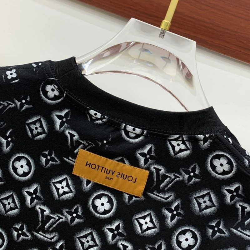 Top match Louis Vuitton T-Shirts