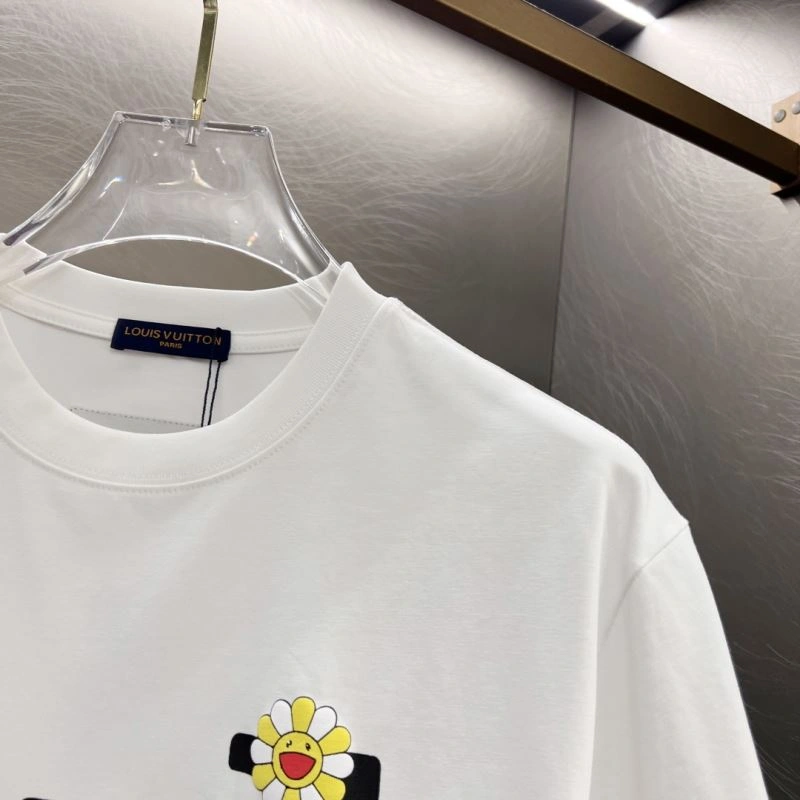 Exact replica Louis Vuitton T-Shirts
