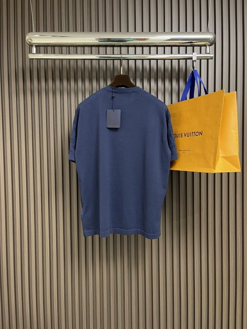 Accurate model Louis Vuitton T-Shirts