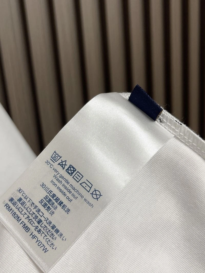 Value-priced Louis Vuitton T-Shirts