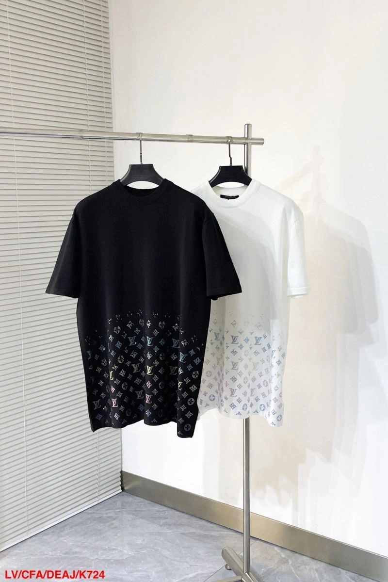 Indistinguishable Louis Vuitton T-Shirts