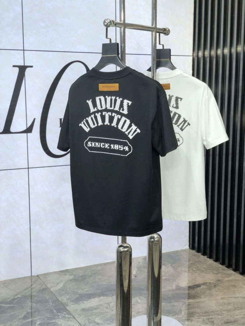 Exact replica Louis Vuitton T-Shirts