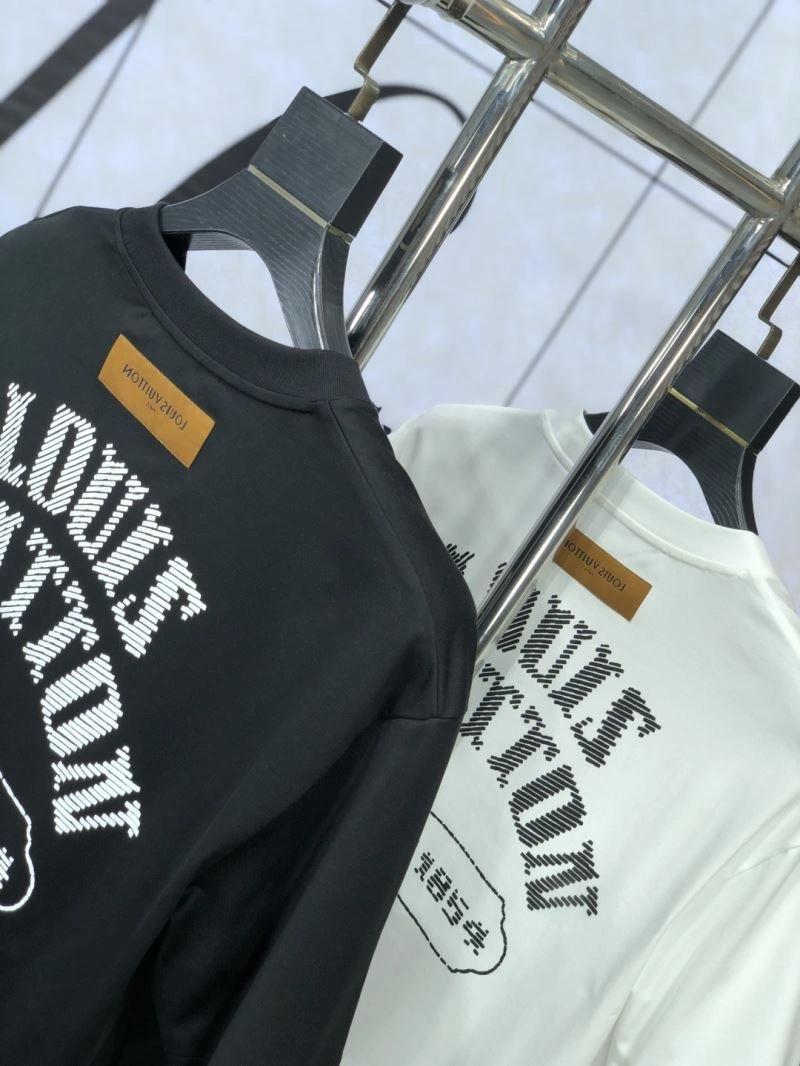 Exact replica Louis Vuitton T-Shirts