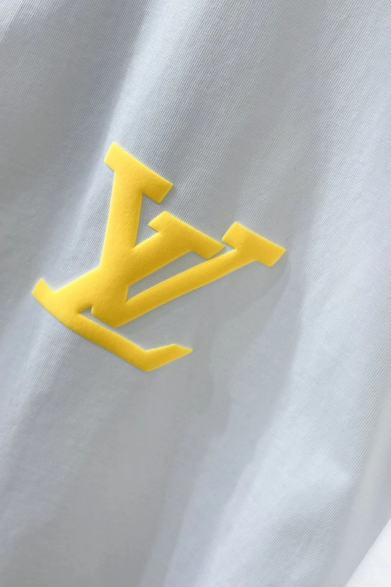 Bargain Louis Vuitton T-Shirts