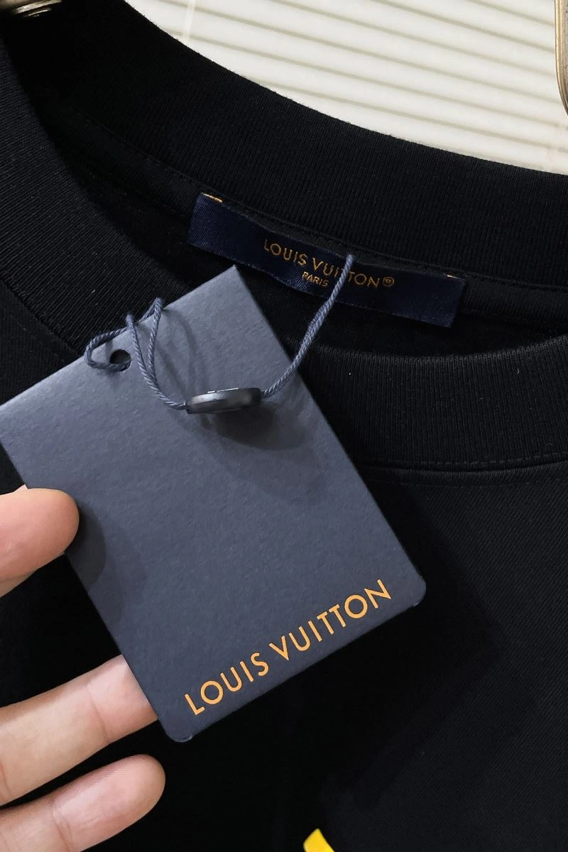 Inexpensive Louis Vuitton T-Shirts