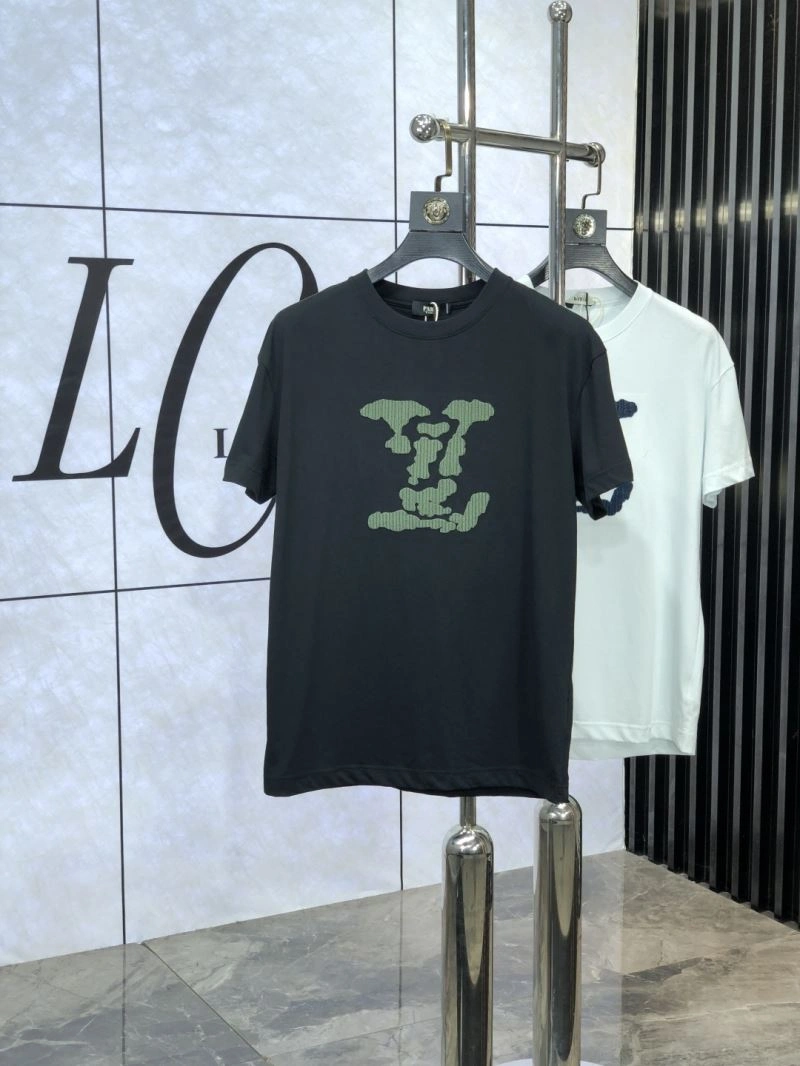 Indistinguishable Louis Vuitton T-Shirts