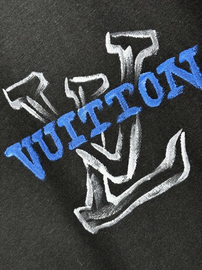 Accurate model Louis Vuitton T-Shirts