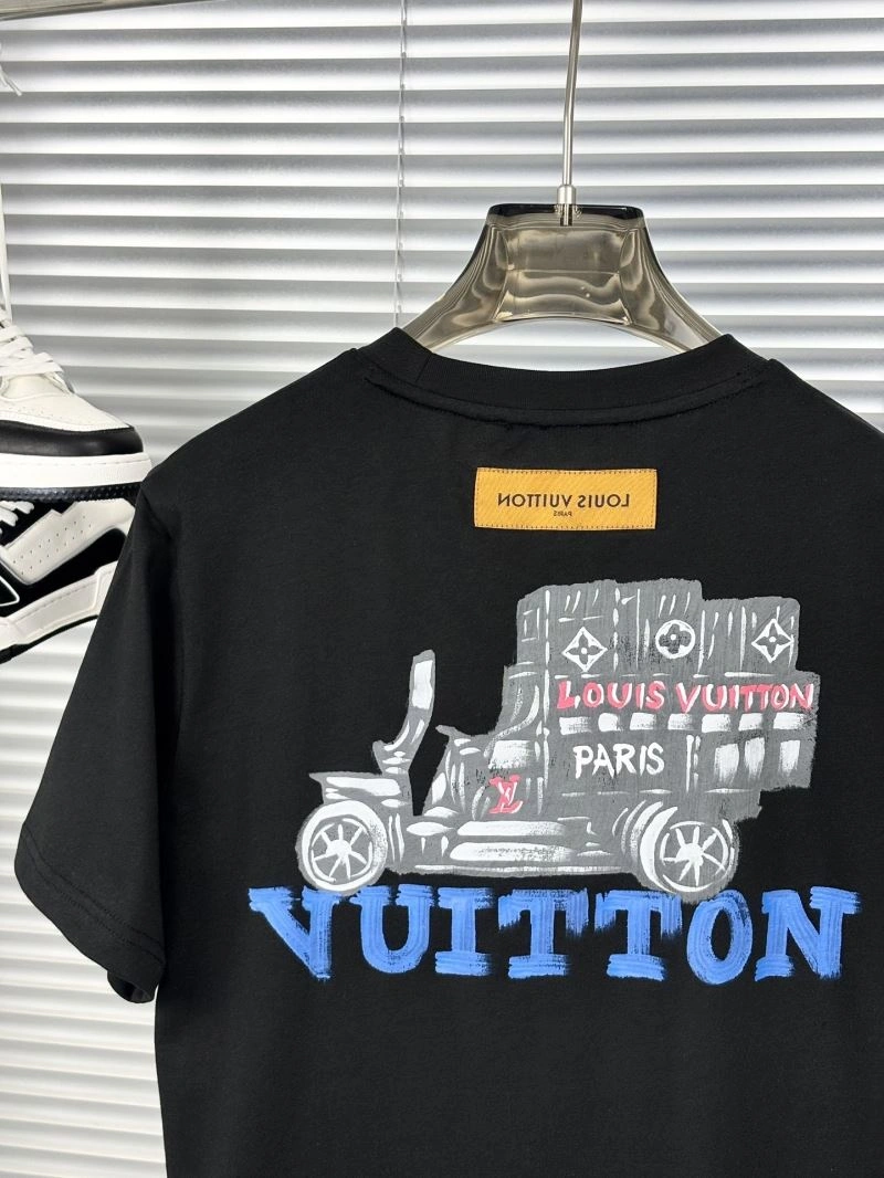Accurate model Louis Vuitton T-Shirts