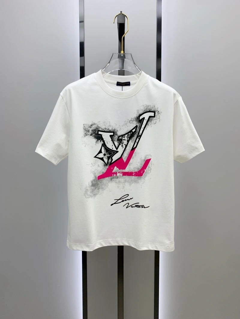 Indistinguishable Louis Vuitton T-Shirts