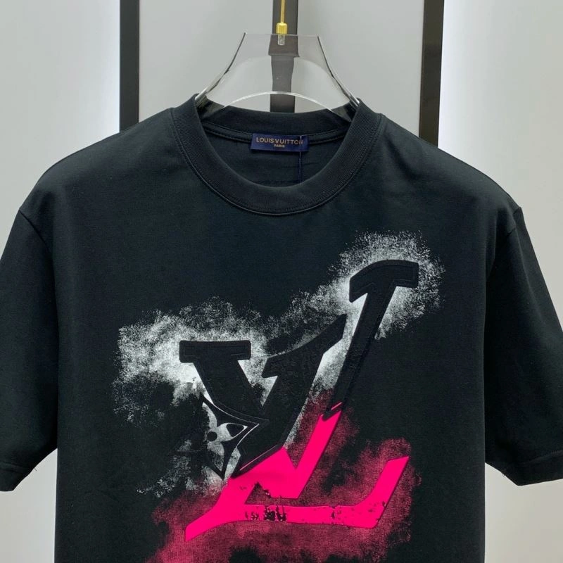 Low-cost Louis Vuitton T-Shirts