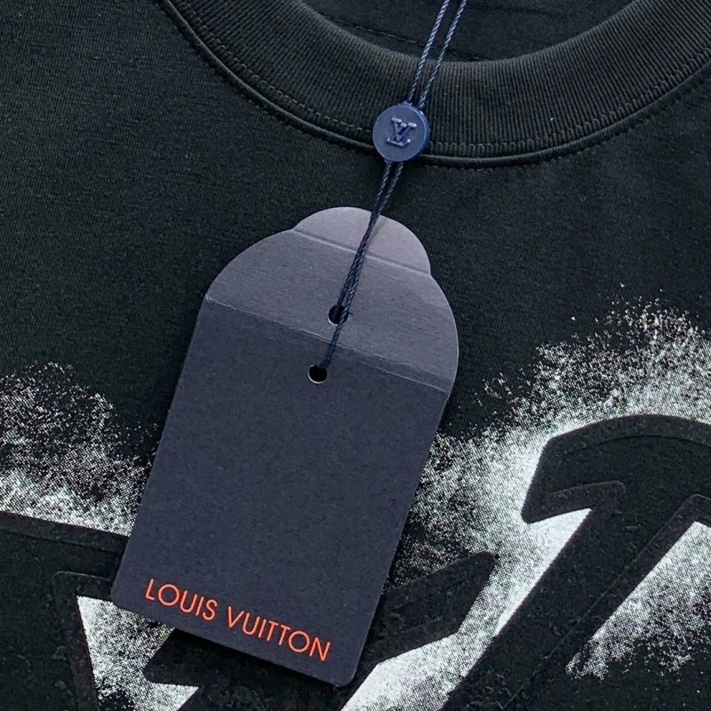 Low-cost Louis Vuitton T-Shirts