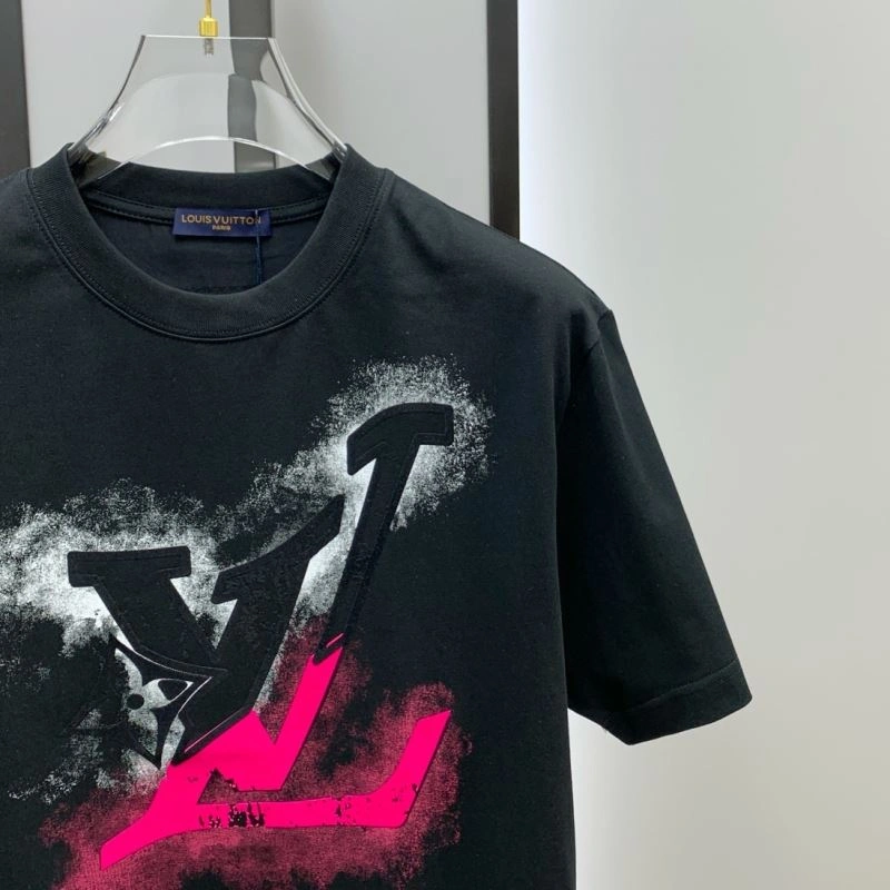 Low-cost Louis Vuitton T-Shirts