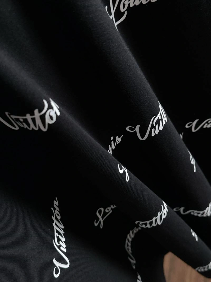 Accurate model Louis Vuitton T-Shirts