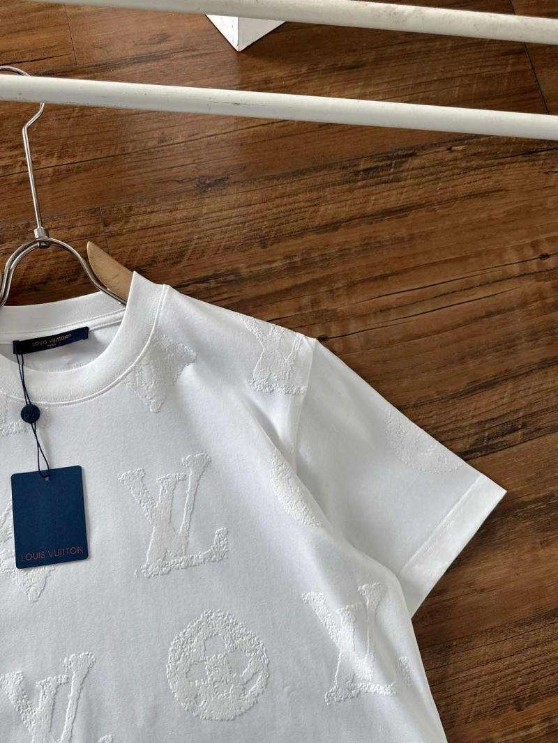 High fidelity Louis Vuitton T-Shirts