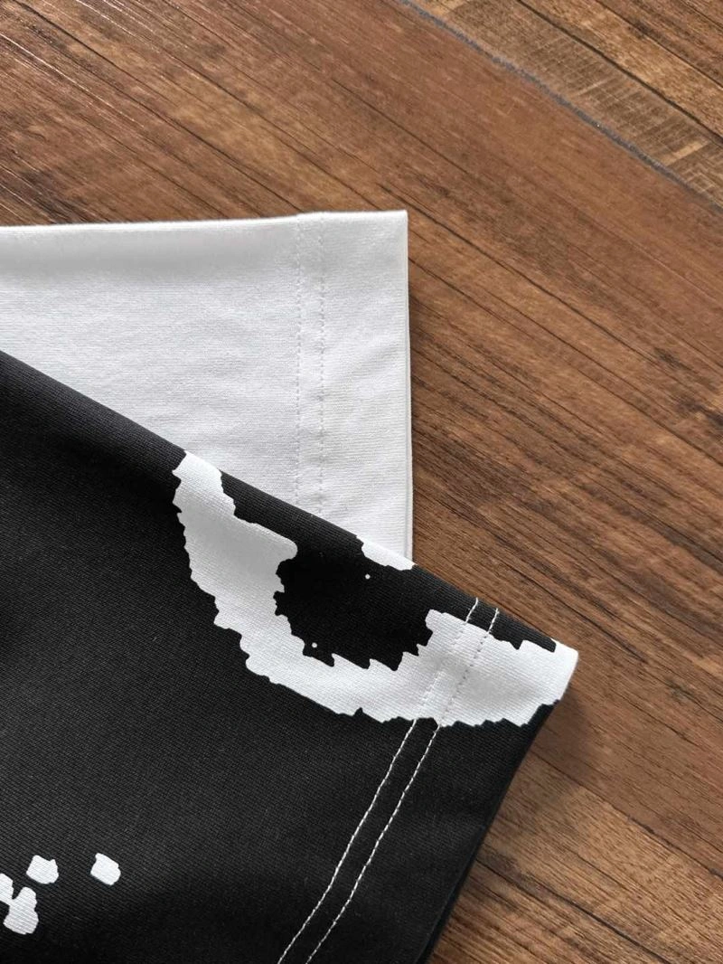 Exact replica Louis Vuitton T-Shirts