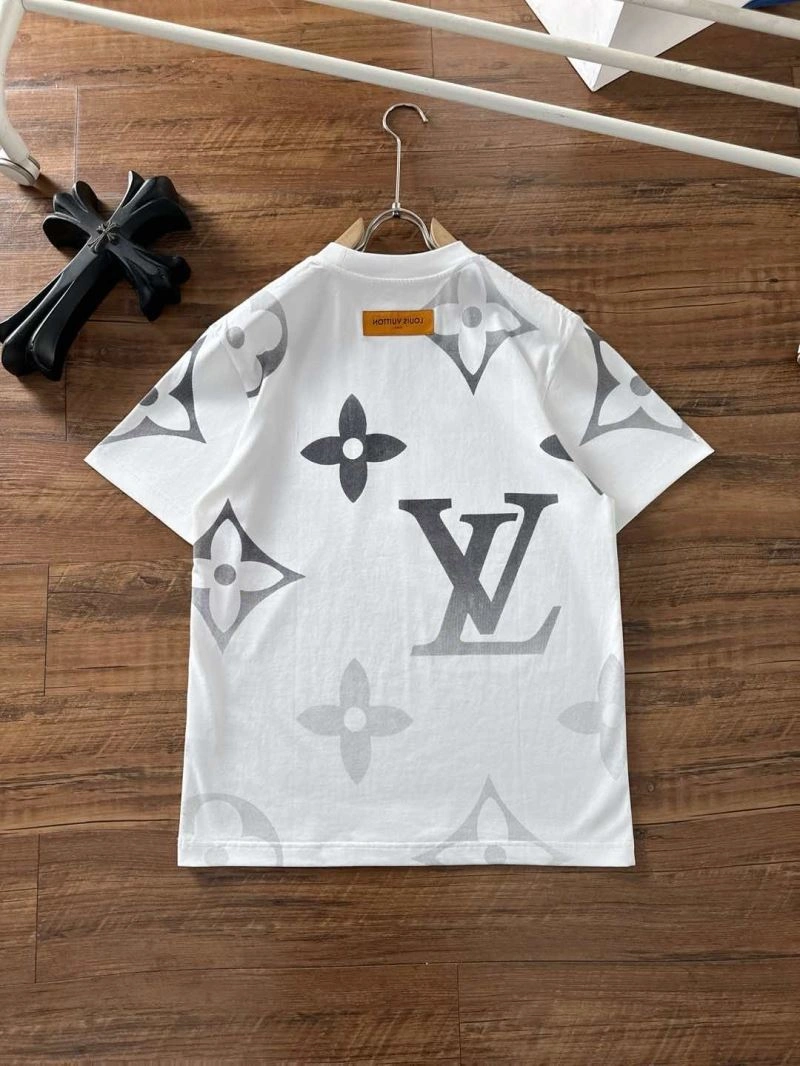 Exact replica Louis Vuitton T-Shirts