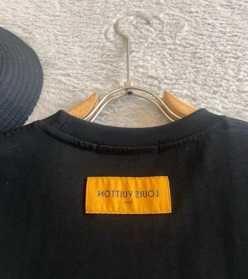 Bargain Louis Vuitton T-Shirts