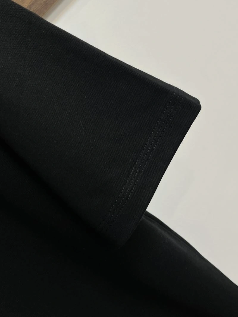 Precise copy Louis Vuitton T-Shirts