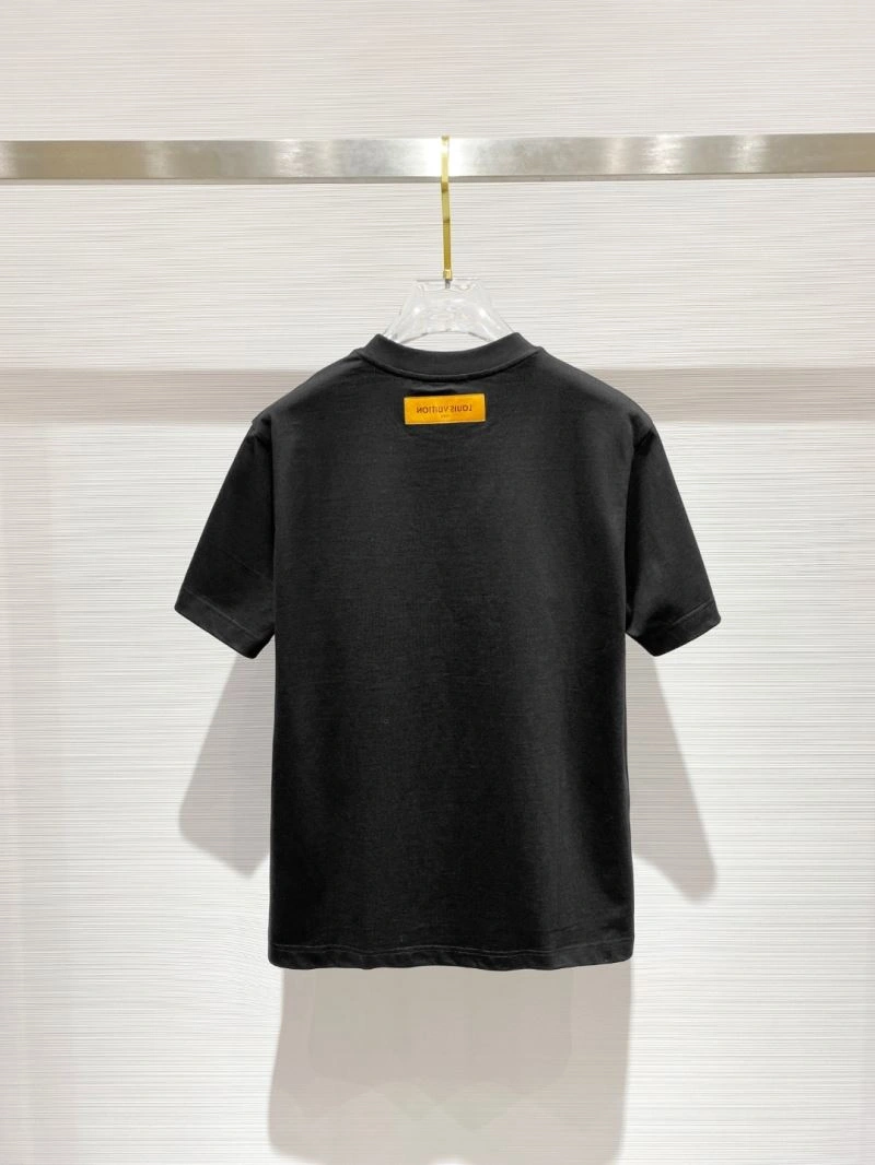 Accurate model Louis Vuitton T-Shirts