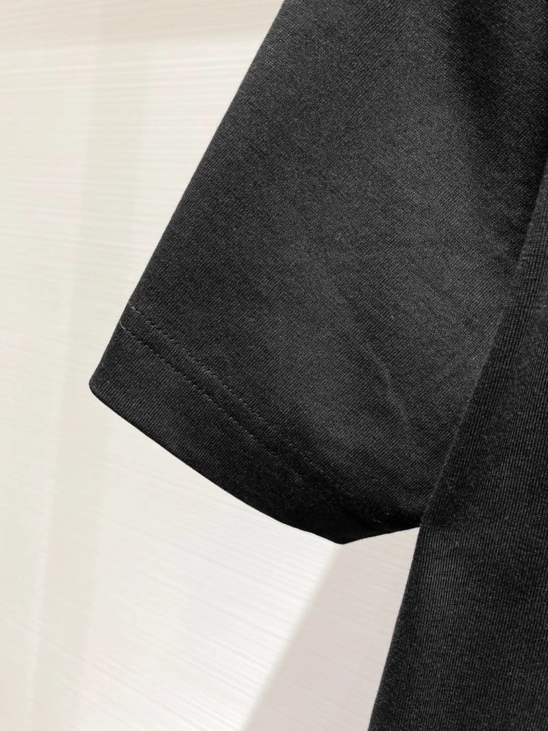 Precise copy Louis Vuitton T-Shirts