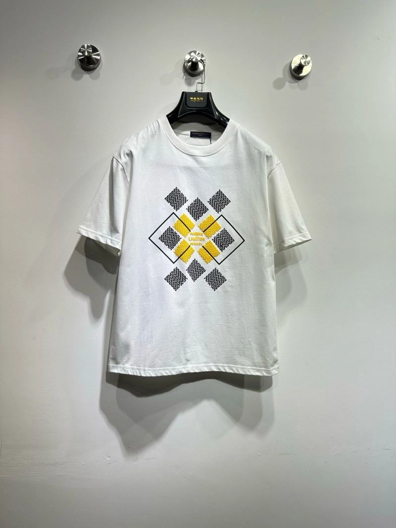 Low-cost Louis Vuitton T-Shirts