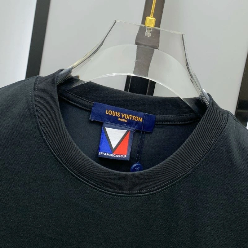 Low-cost Louis Vuitton T-Shirts