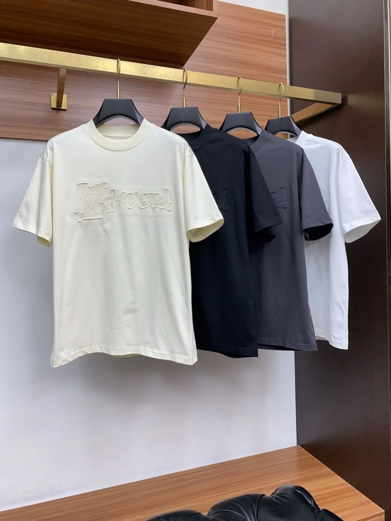 Bargain Louis Vuitton T-Shirts