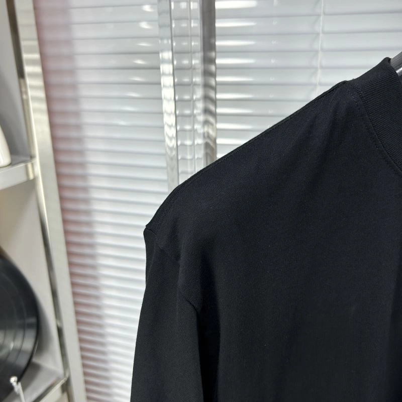 Factory-made Louis Vuitton T-Shirts