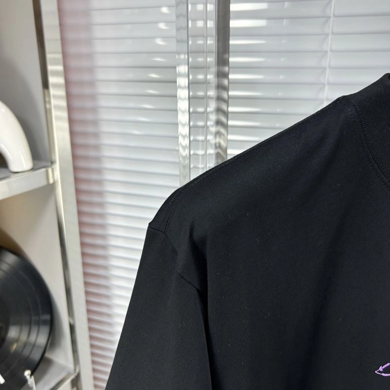 Low-cost Louis Vuitton T-Shirts