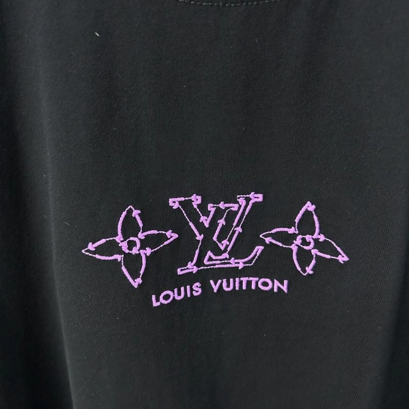 Low-cost Louis Vuitton T-Shirts