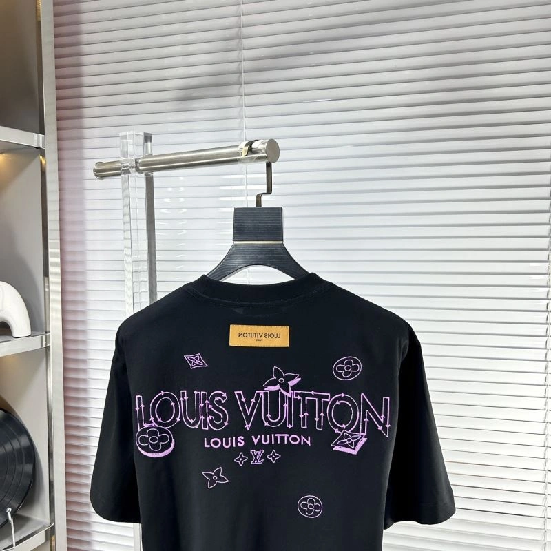 Low-cost Louis Vuitton T-Shirts