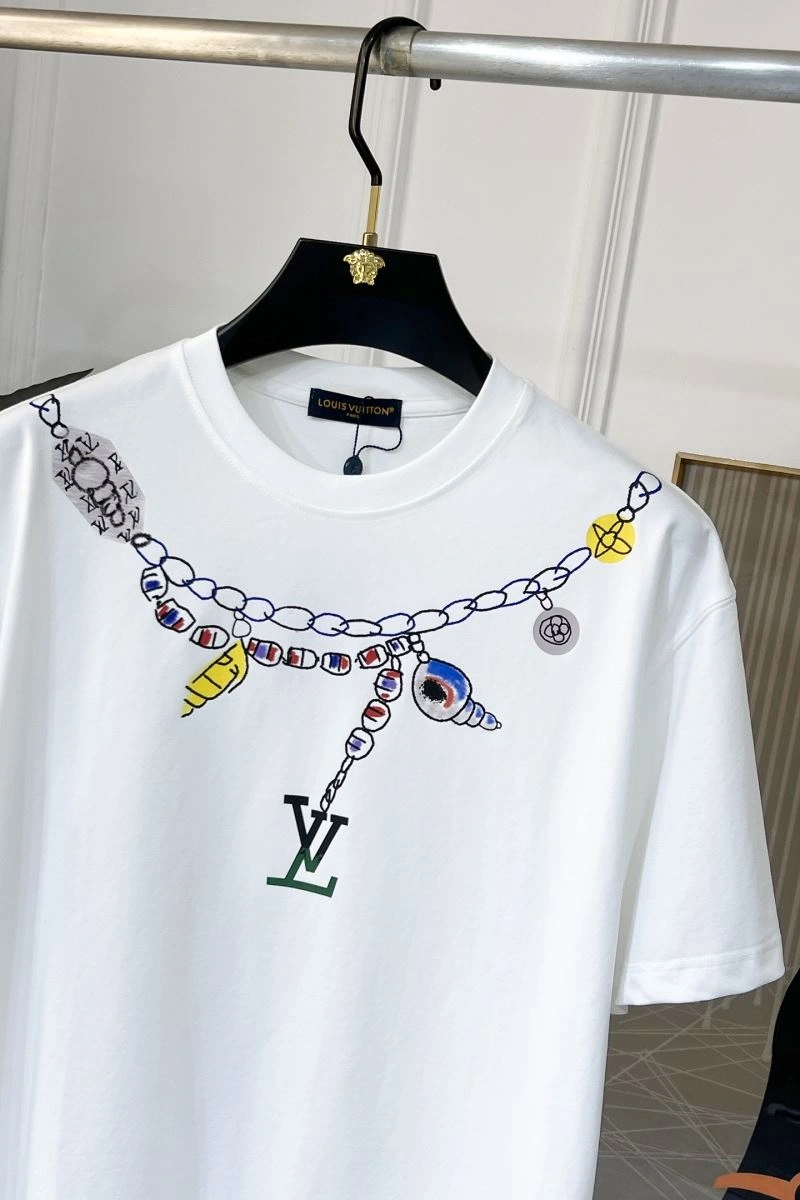 Indistinguishable Louis Vuitton T-Shirts