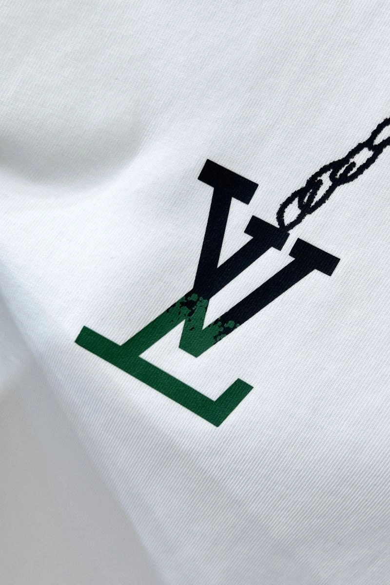 Indistinguishable Louis Vuitton T-Shirts