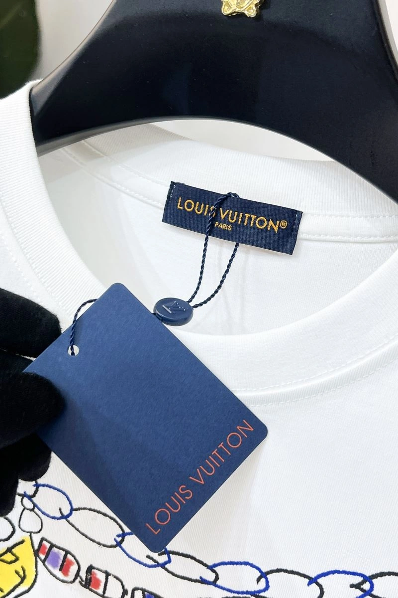Indistinguishable Louis Vuitton T-Shirts