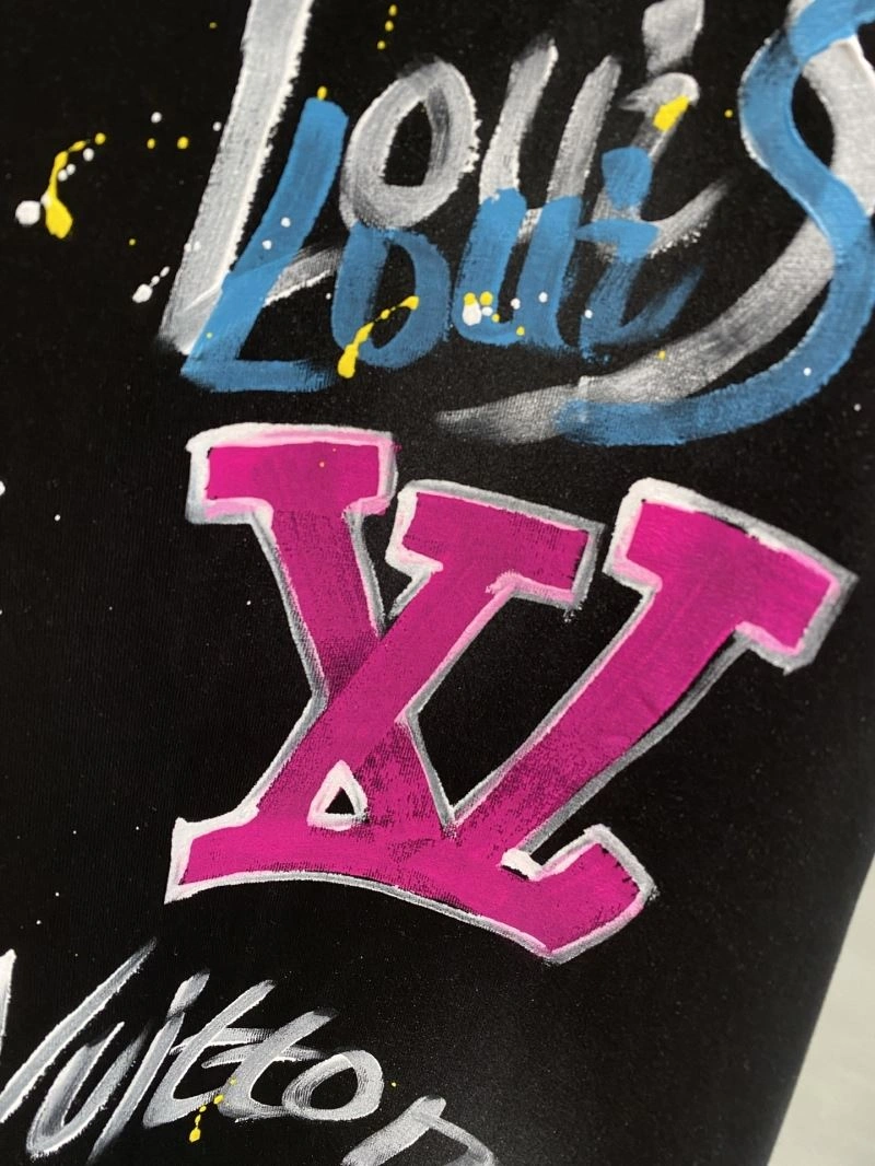 Indistinguishable Louis Vuitton T-Shirts