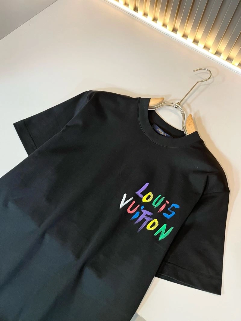 Low-cost Louis Vuitton T-Shirts
