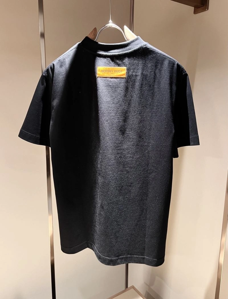 Bargain Louis Vuitton T-Shirts