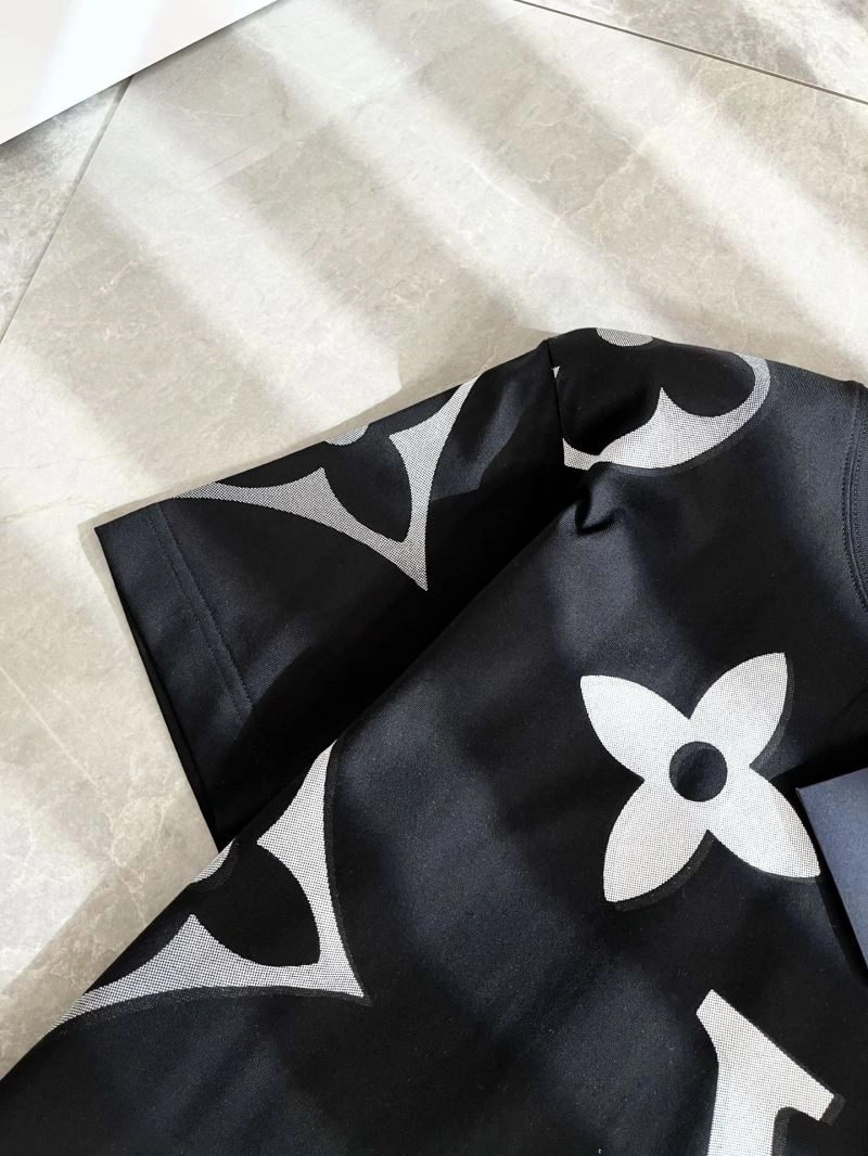 Inexpensive Louis Vuitton T-Shirts