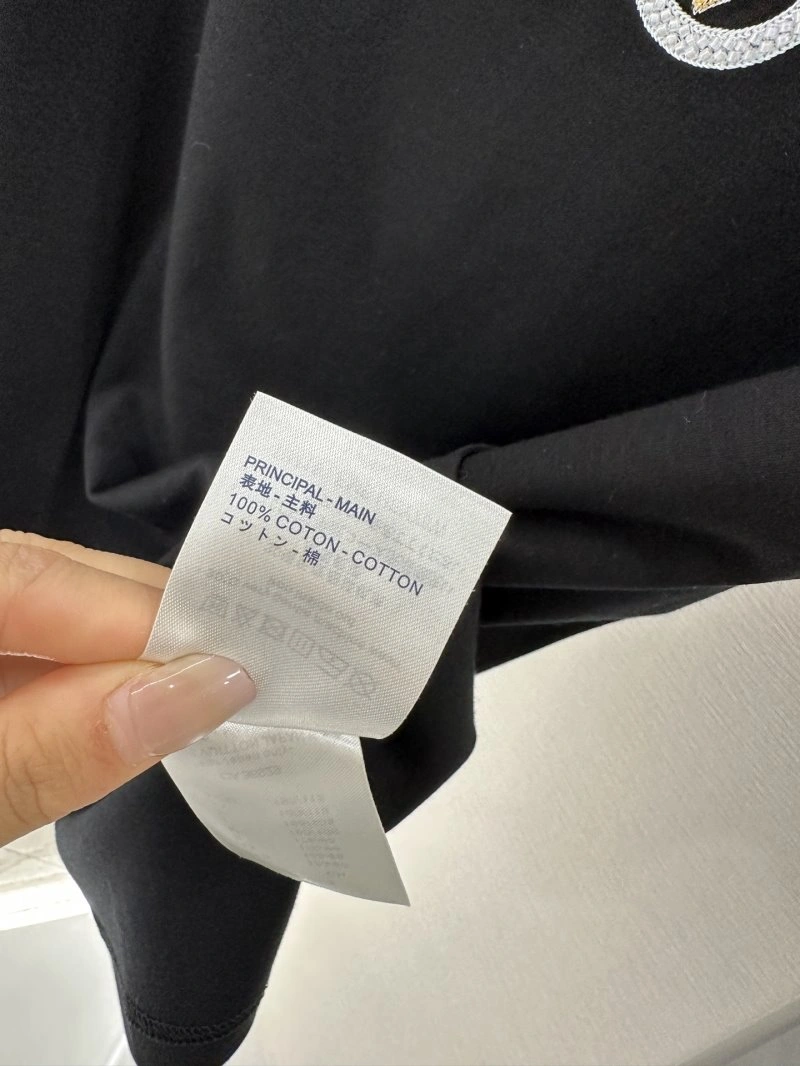 Cut-rate Louis Vuitton T-Shirts