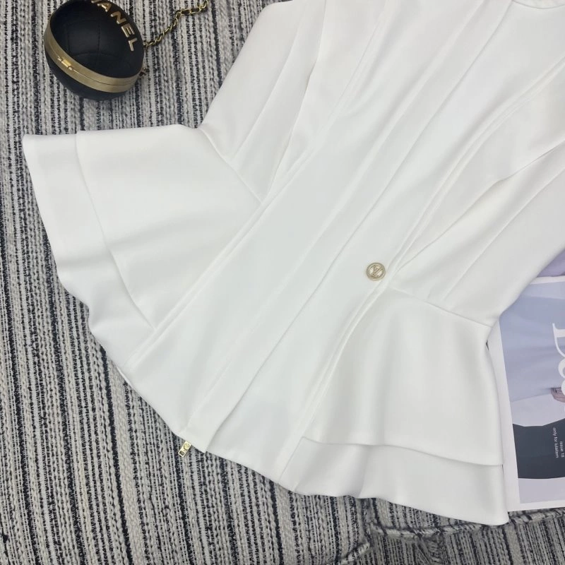 Indistinguishable Louis Vuitton T-Shirts