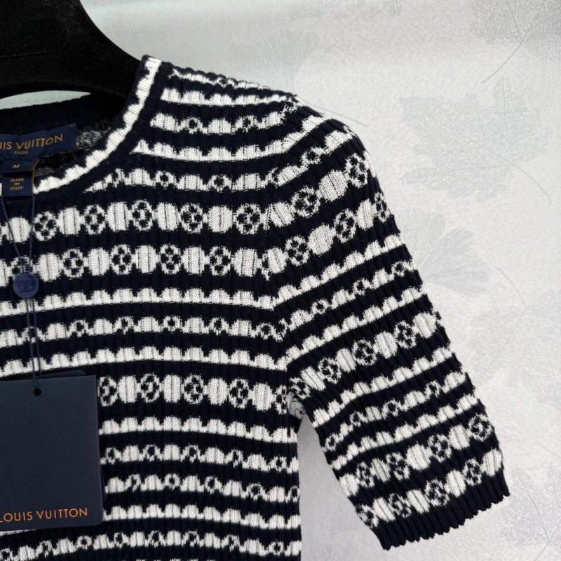Top match Louis Vuitton T-Shirts