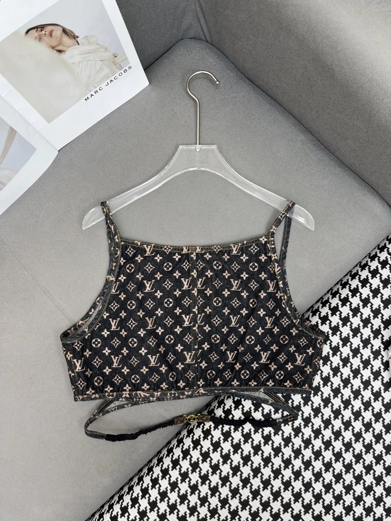 Accurate model Louis Vuitton T-Shirts