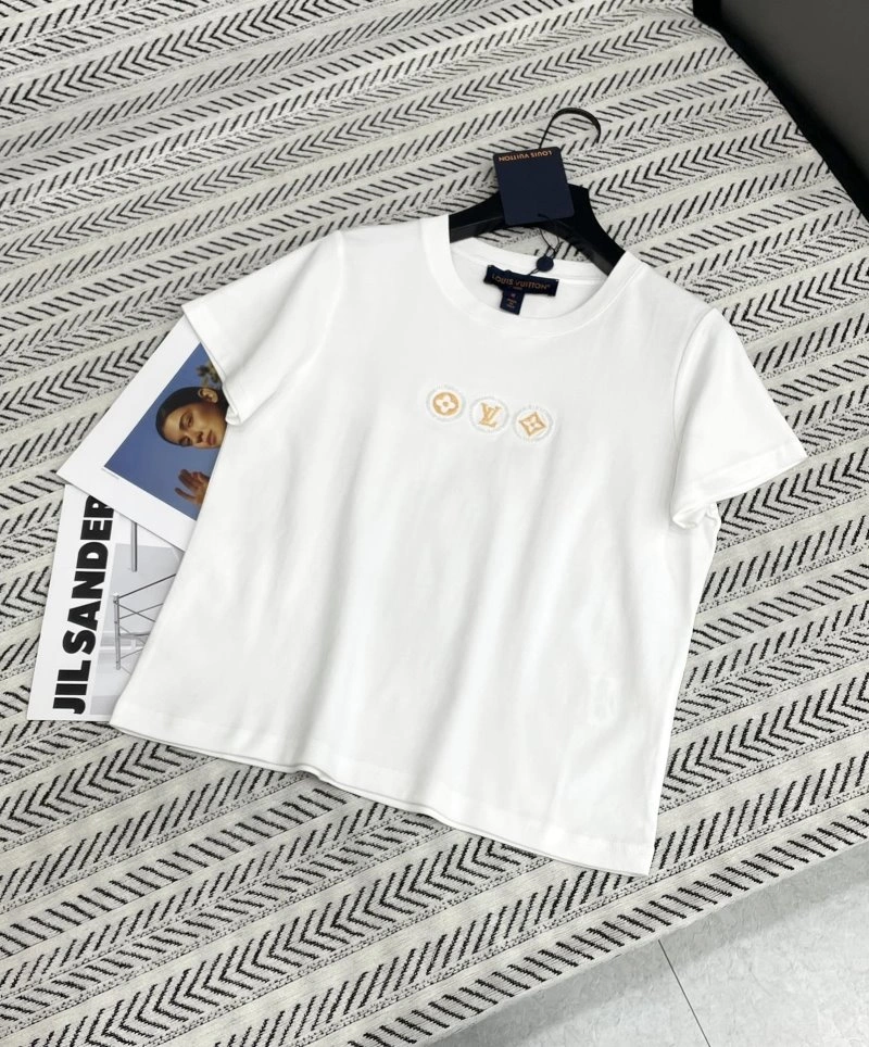 Top match Louis Vuitton T-Shirts