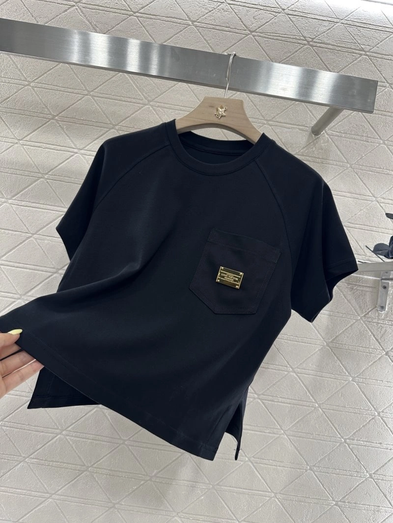 Accurate model Louis Vuitton T-Shirts