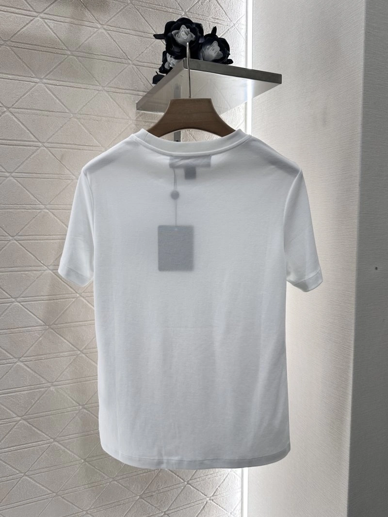 Indistinguishable Louis Vuitton T-Shirts