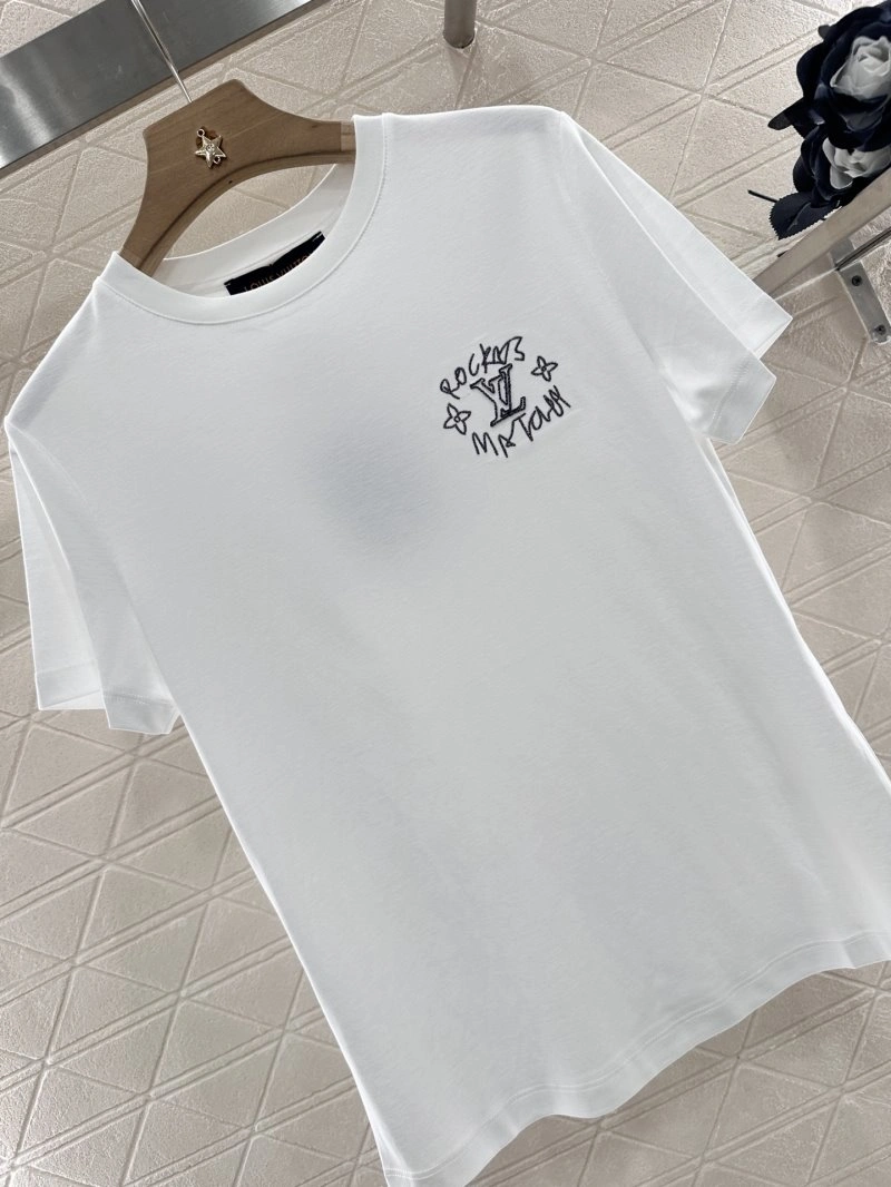 Indistinguishable Louis Vuitton T-Shirts
