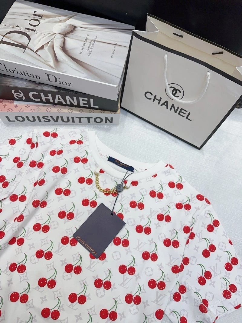 Cut-rate Louis Vuitton T-Shirts