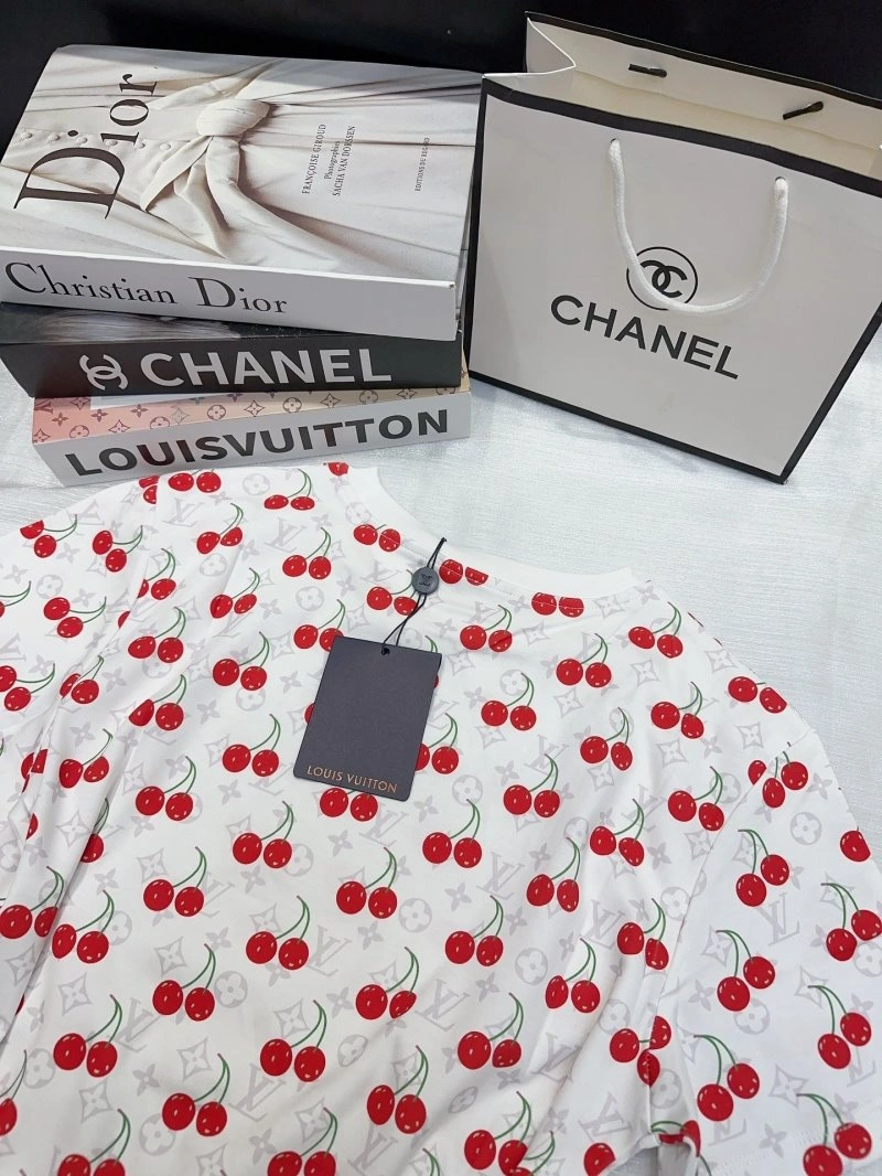 Cut-rate Louis Vuitton T-Shirts