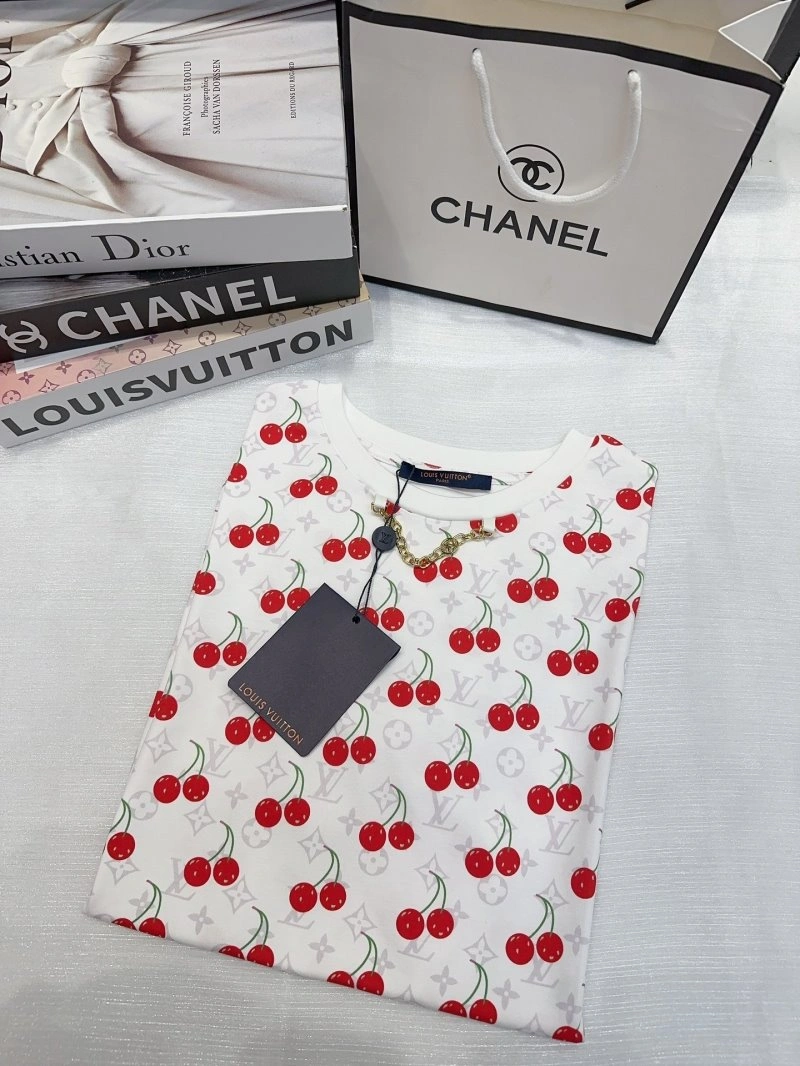Cut-rate Louis Vuitton T-Shirts