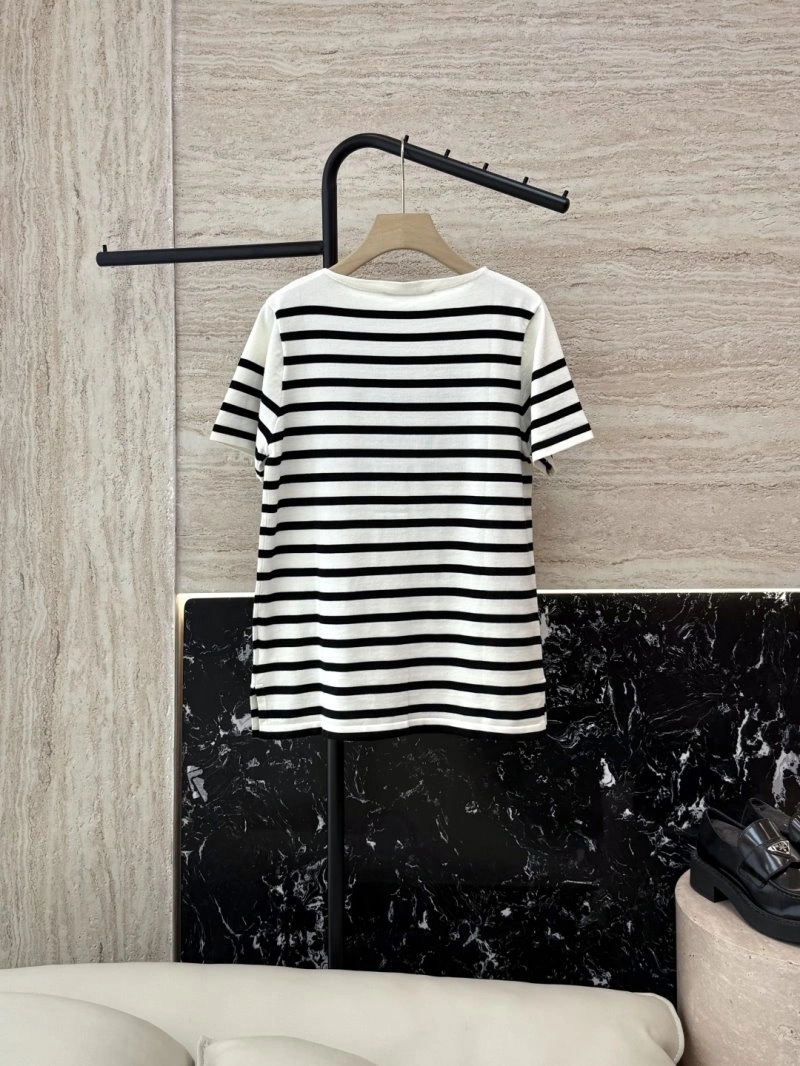 Precise copy Louis Vuitton T-Shirts